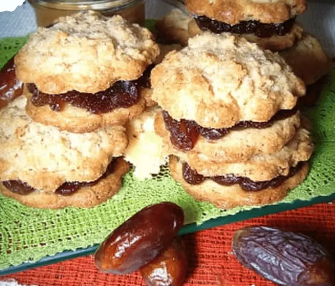 Biscuits au Gruau avec Garniture aux Dattes : Moelleux et Sucrés ...