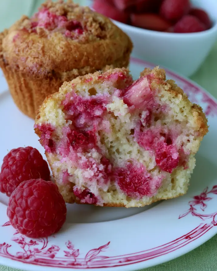 Muffins Rhubarbe et Framboises à l’Érable - Recette Bio